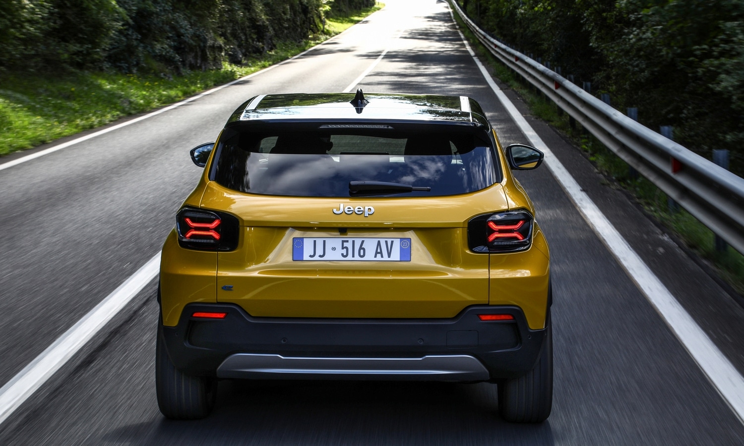 Jeep Avenger laajentaa lämpövalikoimaansa Ranskaan, Saksaan ja Isoon-Britanniaan - 2026